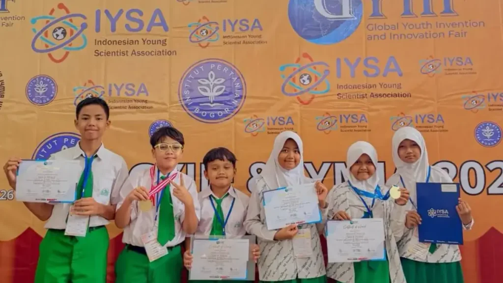 SD Al-Azhar BSD Cileungsi Gemparkan Dunia! Raih Emas & Penghargaan ...